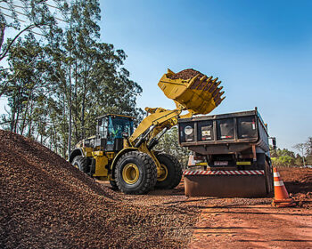 Cargador Frontal de Ruedas 966 - MADISA