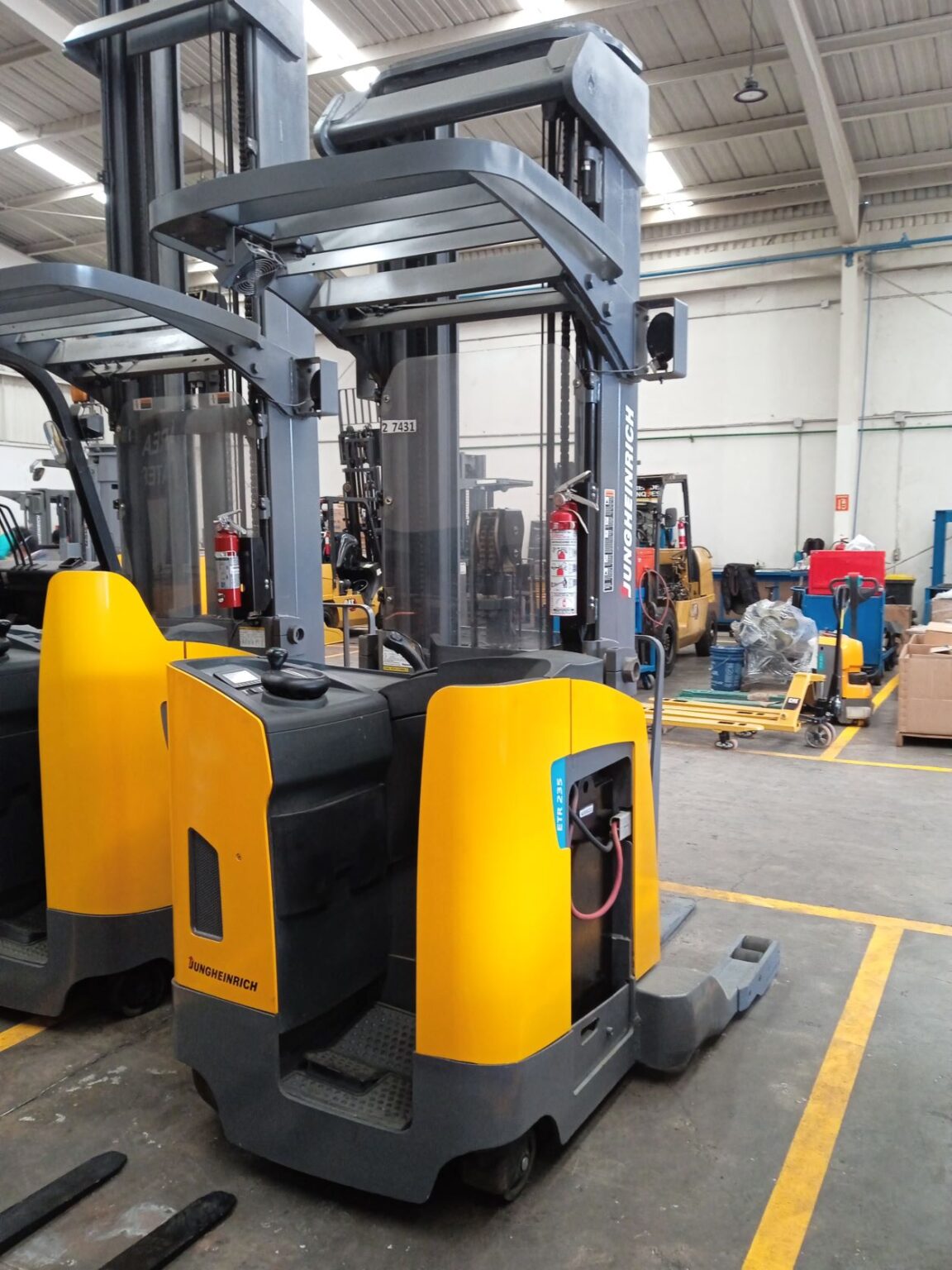 Montacargas electricos - Jungheinrich - ETR 235 - 2017 - MADISA