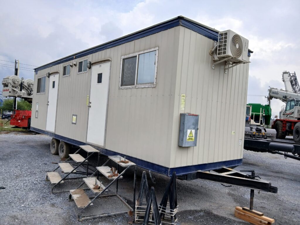 Oficinas m?viles - Commosa - 8X32 - 2022 - MADISA